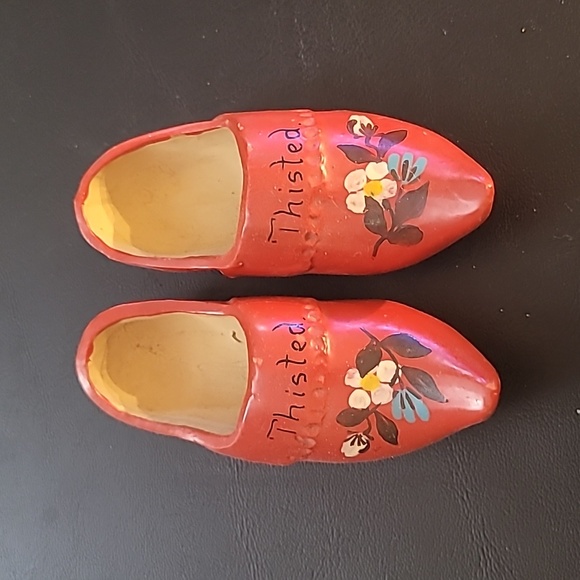 Hammel | Accents | Vintage Pair Handpainted Ceramic Red Floral Shoe ...